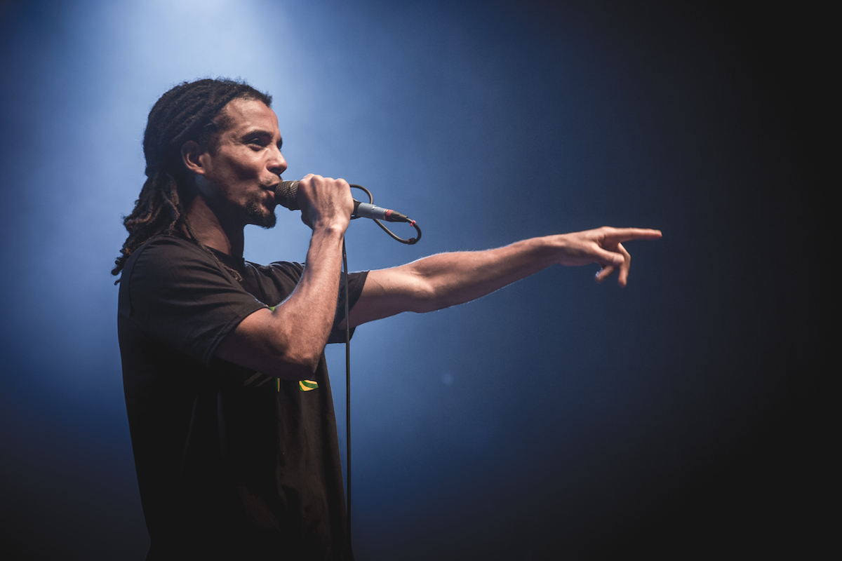 Shakespearean Quote? Or 90s rap lyric? You’d think you’d be able to ...